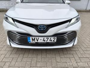 Balts Toyota Camry 2021 Rīga, ar dzinēja tilpumu 2.50 L un nobraukumu 124 tūkst. km par 24500 €, foto 18 vietnē AUTOMOTO.COM.LV