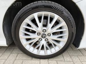 Balts Toyota Camry 2021 Rīga, ar dzinēja tilpumu 2.50 L un nobraukumu 124 tūkst. km par 24500 €, foto 19 vietnē AUTOMOTO.COM.LV