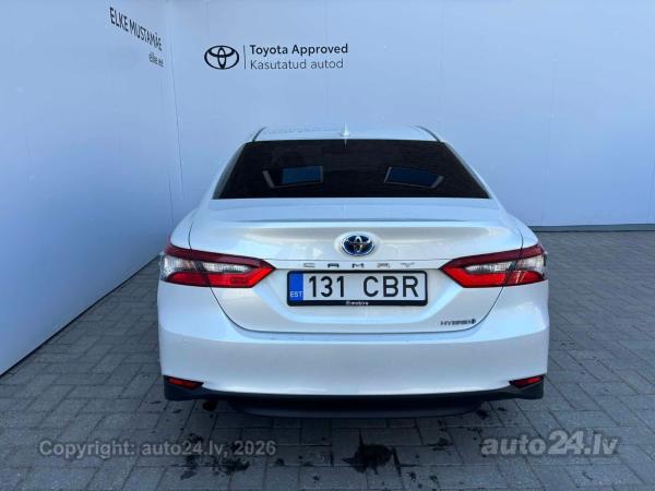 Balts Toyota Camry 2022 Tallina, ar dzinēja tilpumu 2.49 L un nobraukumu 97 tūkst. km par 23995 €, foto 4 vietnē AUTOMOTO.COM.LV