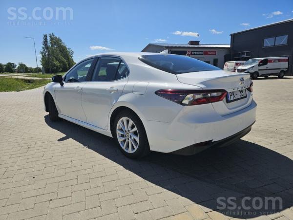 Balts Toyota Camry 2022 Saldus, ar dzinēja tilpumu 2.50 L un nobraukumu 19 tūkst. km par 19000 €, foto 4 vietnē AUTOMOTO.COM.LV