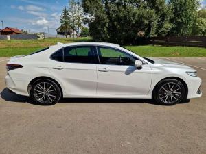 Balts Toyota Camry 2022 Telšiai, ar dzinēja tilpumu 2.49 L un nobraukumu 233 tūkst. km par 18900 €, foto 5 vietnē AUTOMOTO.COM.LV
