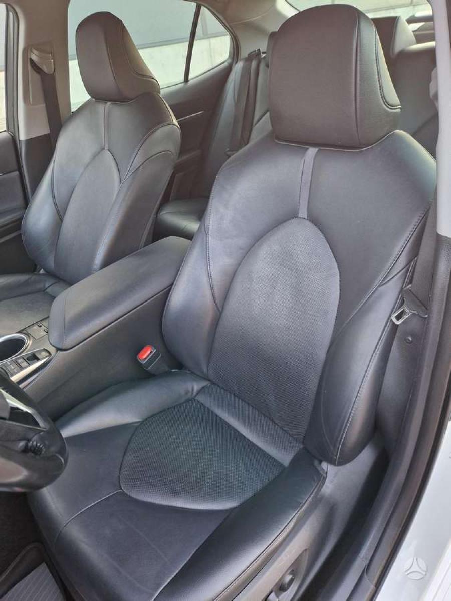 Balts Toyota Camry 2022 Telšiai, ar dzinēja tilpumu 2.49 L un nobraukumu 233 tūkst. km par 18900 €, foto 16 vietnē AUTOMOTO.COM.LV