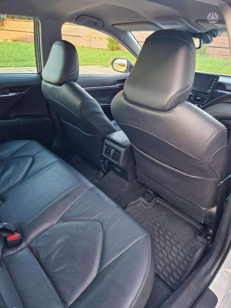 Balts Toyota Camry 2022 Telšiai, ar dzinēja tilpumu 2.49 L un nobraukumu 233 tūkst. km par 18900 €, foto 21 vietnē AUTOMOTO.COM.LV