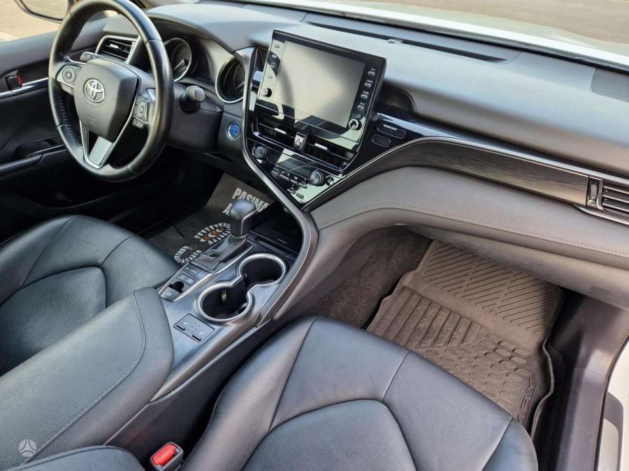 Balts Toyota Camry 2022 Telšiai, ar dzinēja tilpumu 2.49 L un nobraukumu 233 tūkst. km par 18900 €, foto 22 vietnē AUTOMOTO.COM.LV