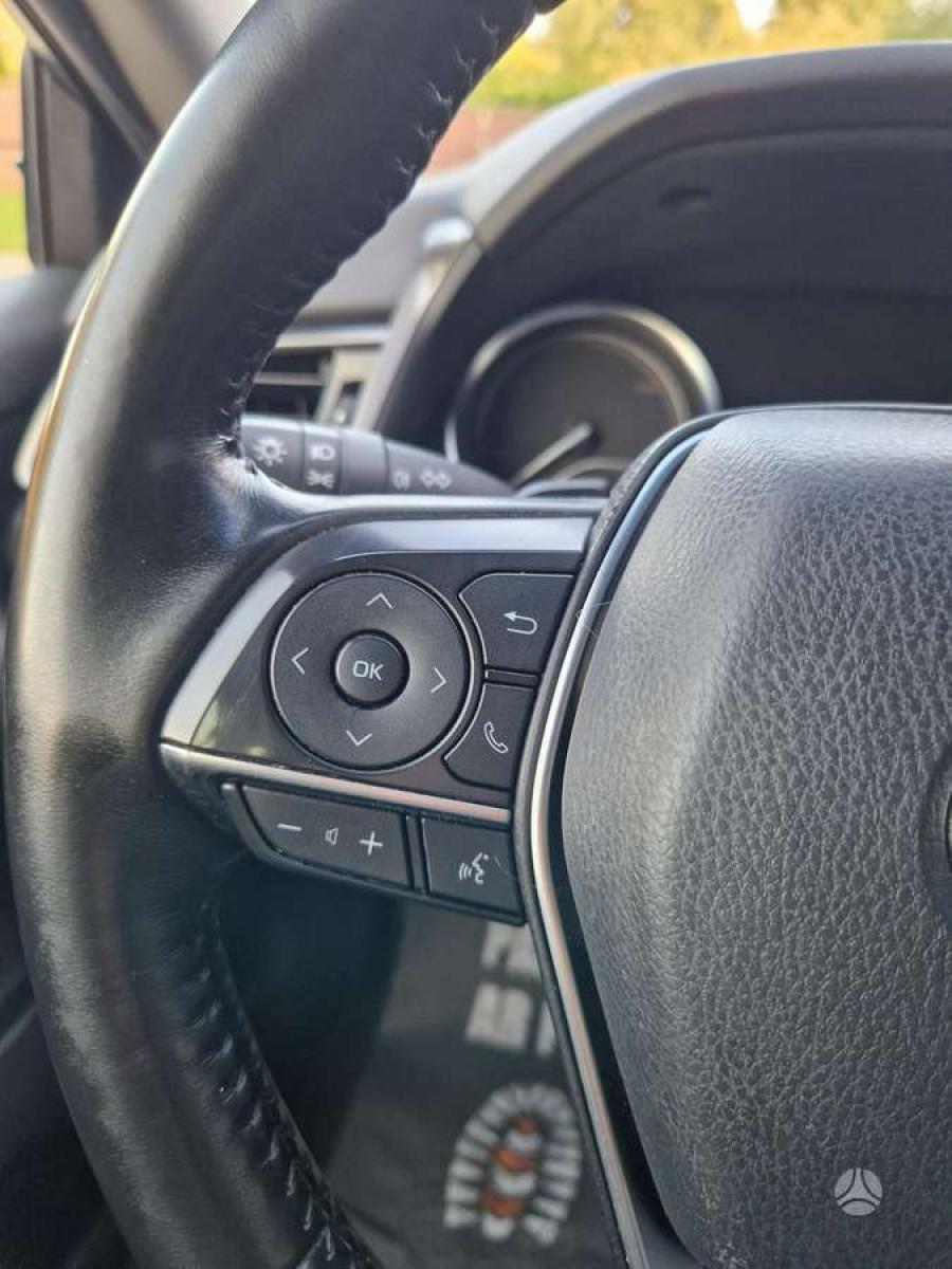 Balts Toyota Camry 2022 Telšiai, ar dzinēja tilpumu 2.49 L un nobraukumu 233 tūkst. km par 18900 €, foto 27 vietnē AUTOMOTO.COM.LV
