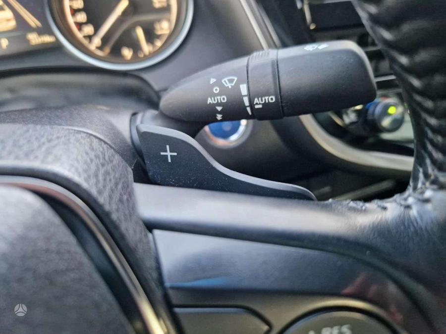 Balts Toyota Camry 2022 Telšiai, ar dzinēja tilpumu 2.49 L un nobraukumu 233 tūkst. km par 18900 €, foto 29 vietnē AUTOMOTO.COM.LV