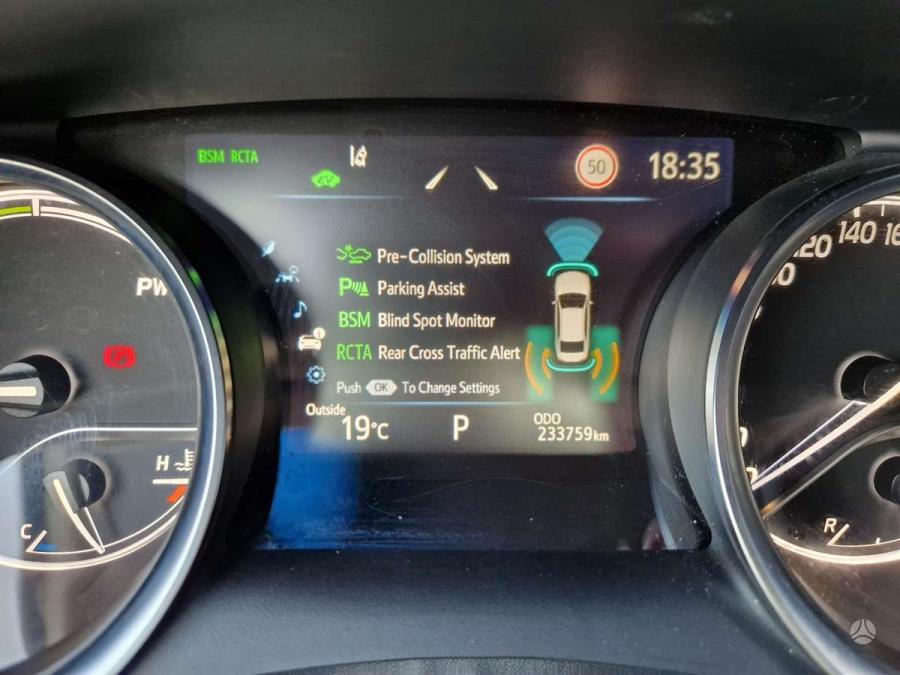 Balts Toyota Camry 2022 Telšiai, ar dzinēja tilpumu 2.49 L un nobraukumu 233 tūkst. km par 18900 €, foto 34 vietnē AUTOMOTO.COM.LV