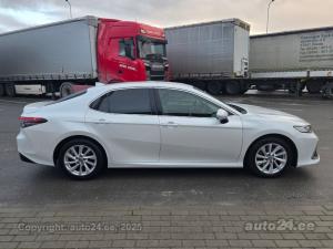 Balts Toyota Camry 2023 Tallina, ar dzinēja tilpumu 2.50 L un nobraukumu 87 tūkst. km par 29000 €, foto 7 vietnē AUTOMOTO.COM.LV
