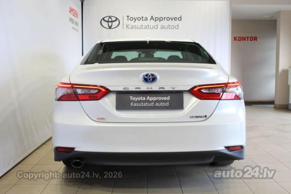 Balts Toyota Camry 2023 Viljandi, ar dzinēja tilpumu 2.50 L un nobraukumu 141 tūkst. km par 23890 €, foto 2 vietnē AUTOMOTO.COM.LV