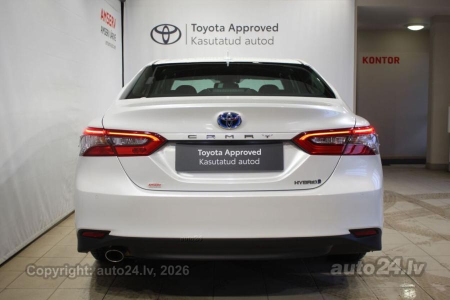Balts Toyota Camry 2023 Tallina, ar dzinēja tilpumu 2.50 L un nobraukumu 145 tūkst. km par 23490 €, foto 4 vietnē AUTOMOTO.COM.LV
