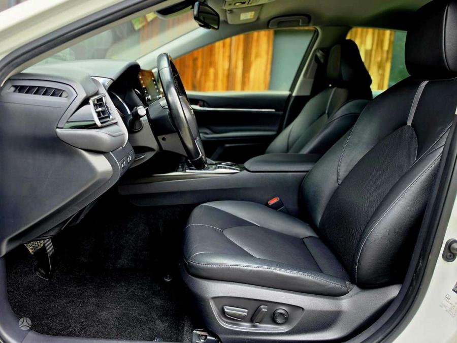 Balts Toyota Camry 2023 Tauragė, ar dzinēja tilpumu 2.49 L un nobraukumu 178 tūkst. km par 16400 €, foto 18 vietnē AUTOMOTO.COM.LV