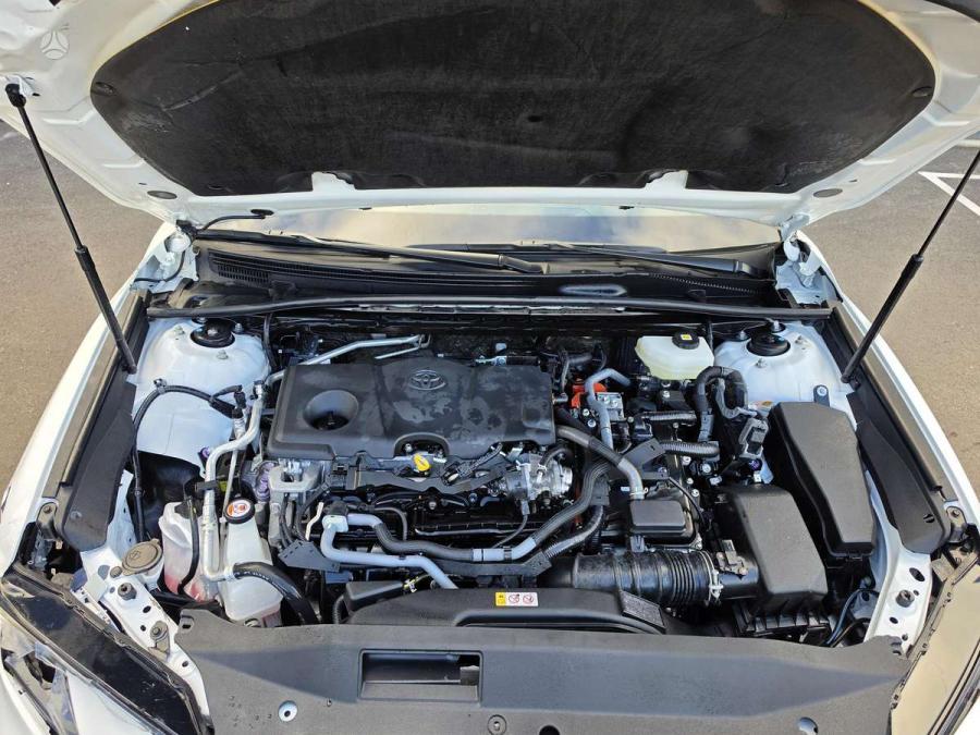 White Toyota Camry 2025 in Kaunas, with an engine capacity of 2.49 L and mileage of 11 thousand km for 20900 €, photo 12 on AUTOMOTO.COM.LV