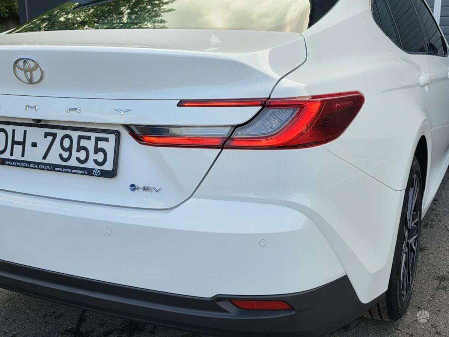 Balts Toyota Camry 2025 Kauņa, ar dzinēja tilpumu 2.49 L un nobraukumu 11 tūkst. km par 20900 €, foto 16 vietnē AUTOMOTO.COM.LV