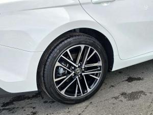 Balts Toyota Camry 2025 Kauņa, ar dzinēja tilpumu 2.49 L un nobraukumu 11 tūkst. km par 20900 €, foto 18 vietnē AUTOMOTO.COM.LV