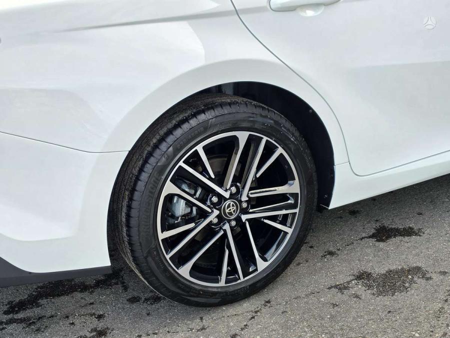 Balts Toyota Camry 2025 Kauņa, ar dzinēja tilpumu 2.49 L un nobraukumu 11 tūkst. km par 20900 €, foto 18 vietnē AUTOMOTO.COM.LV
