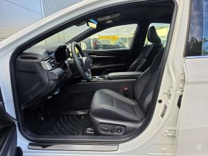 Balts Toyota Camry 2025 Kauņa, ar dzinēja tilpumu 2.49 L un nobraukumu 11 tūkst. km par 20900 €, foto 23 vietnē AUTOMOTO.COM.LV