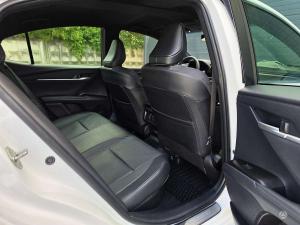 Balts Toyota Camry 2025 Kauņa, ar dzinēja tilpumu 2.49 L un nobraukumu 11 tūkst. km par 20900 €, foto 26 vietnē AUTOMOTO.COM.LV