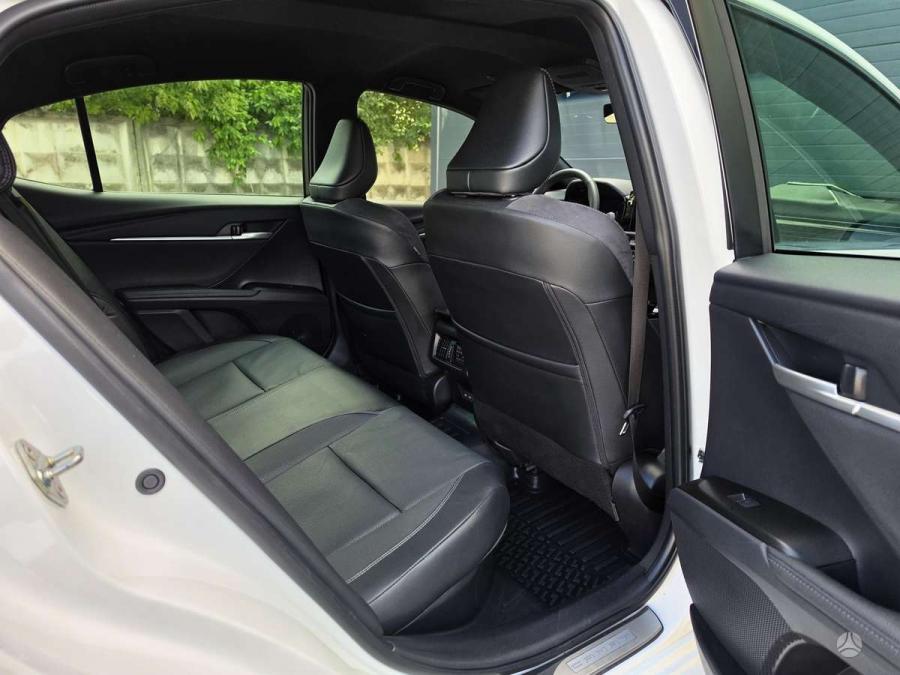Balts Toyota Camry 2025 Kauņa, ar dzinēja tilpumu 2.49 L un nobraukumu 11 tūkst. km par 20900 €, foto 26 vietnē AUTOMOTO.COM.LV