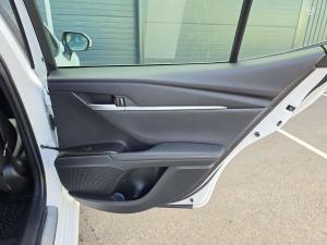 Balts Toyota Camry 2025 Kauņa, ar dzinēja tilpumu 2.49 L un nobraukumu 11 tūkst. km par 20900 €, foto 27 vietnē AUTOMOTO.COM.LV
