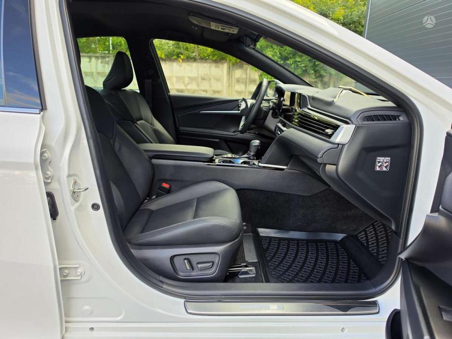Balts Toyota Camry 2025 Kauņa, ar dzinēja tilpumu 2.49 L un nobraukumu 11 tūkst. km par 20900 €, foto 30 vietnē AUTOMOTO.COM.LV