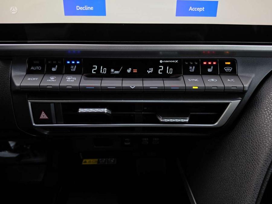 Balts Toyota Camry 2025 Kauņa, ar dzinēja tilpumu 2.49 L un nobraukumu 11 tūkst. km par 20900 €, foto 37 vietnē AUTOMOTO.COM.LV