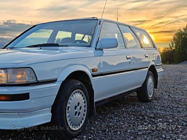 Белый Тойота Камри 1989 в Таллин, объемом двигателя 2.00 л и пробегом 143 тыс. км за 3600 €, фото 3 на AUTOMOTO.COM.LV