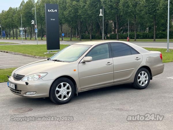 Dzeltens Toyota Camry 2003 Narva, ar dzinēja tilpumu 2.40 L un nobraukumu 188 tūkst. km par 2499 €, foto 1 vietnē AUTOMOTO.COM.LV