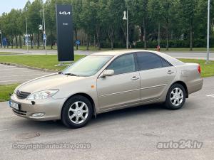 Dzeltens Toyota Camry 2003 Narva, ar dzinēja tilpumu 2.40 L un nobraukumu 188 tūkst. km par 2499 €, foto  vietnē AUTOMOTO.COM.LV