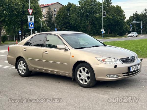 Dzeltens Toyota Camry 2003 Narva, ar dzinēja tilpumu 2.40 L un nobraukumu 188 tūkst. km par 2499 €, foto 3 vietnē AUTOMOTO.COM.LV