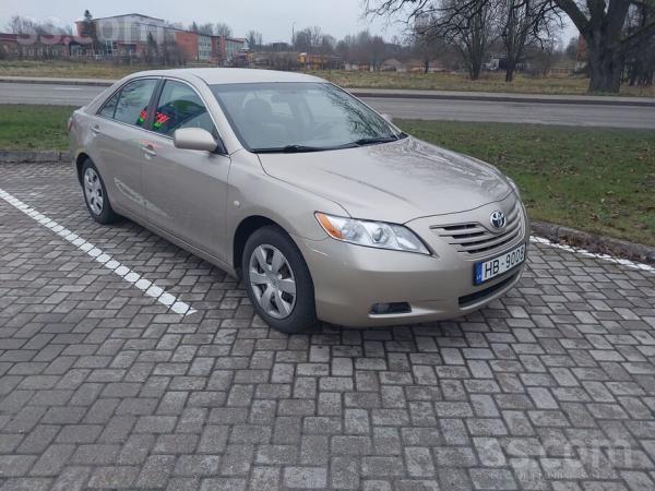 Yellow Toyota Camry 2007 in Cesis, with an engine capacity of 2.40 L and mileage of 212 thousand km for 3100 €, photo 2 on AUTOMOTO.COM.LV