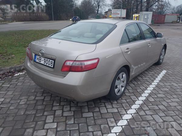 Yellow Toyota Camry 2007 in Cesis, with an engine capacity of 2.40 L and mileage of 212 thousand km for 3100 €, photo 3 on AUTOMOTO.COM.LV