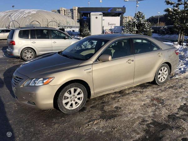 Dzeltens Toyota Camry 2008 Viļņa, ar dzinēja tilpumu 2.36 L un nobraukumu 257 tūkst. km par 2499 €, foto 1 vietnē AUTOMOTO.COM.LV