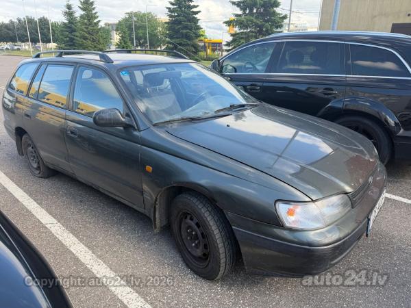 Тойота Карина 1995 в Таллин, объемом двигателя 2.00 л и пробегом 0 тыс. км за 1200 €, фото 1 на AUTOMOTO.COM.LV