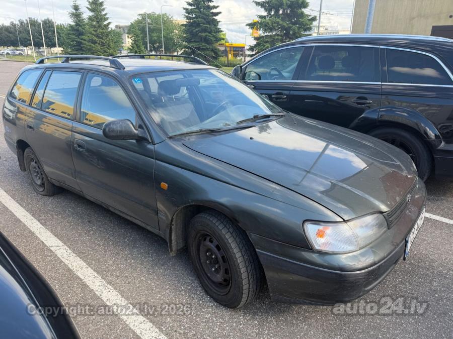 Тойота Карина 1995 в Таллин, объемом двигателя 2.00 л и пробегом 0 тыс. км за 1200 €, фото 1 на AUTOMOTO.COM.LV