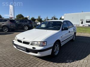 White Toyota Carina 1997 in Ventspils, with an engine capacity of 1.60 L and mileage of 103 thousand km for 4500 €, photo  on AUTOMOTO.COM.LV
