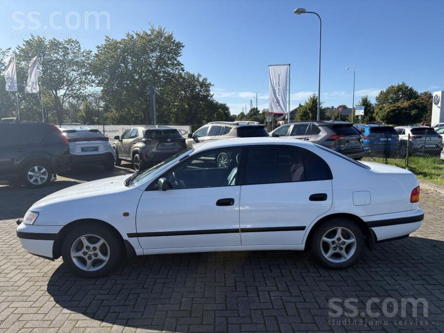 Balts Toyota Carina 1997 Ventspils, ar dzinēja tilpumu 1.60 L un nobraukumu 103 tūkst. km par 4500 €, foto 3 vietnē AUTOMOTO.COM.LV
