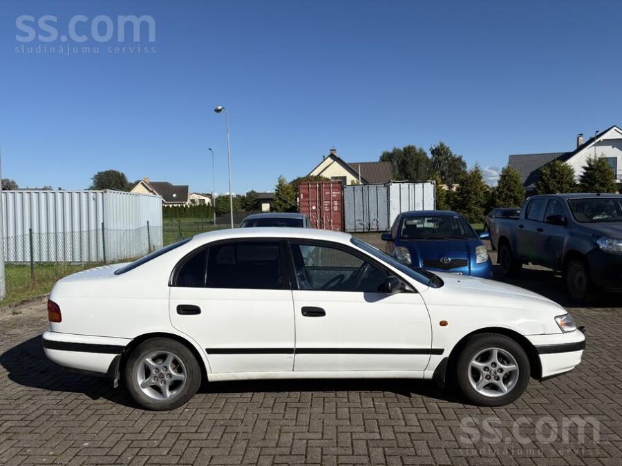 Balts Toyota Carina 1997 Ventspils, ar dzinēja tilpumu 1.60 L un nobraukumu 103 tūkst. km par 4500 €, foto 4 vietnē AUTOMOTO.COM.LV