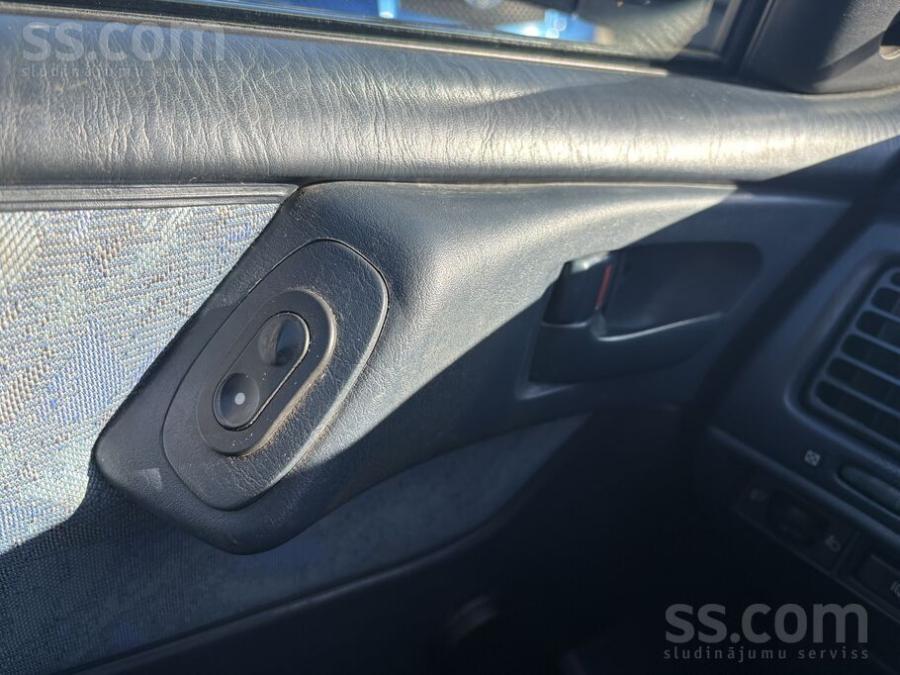 Balts Toyota Carina 1997 Ventspils, ar dzinēja tilpumu 1.60 L un nobraukumu 103 tūkst. km par 4500 €, foto 11 vietnē AUTOMOTO.COM.LV