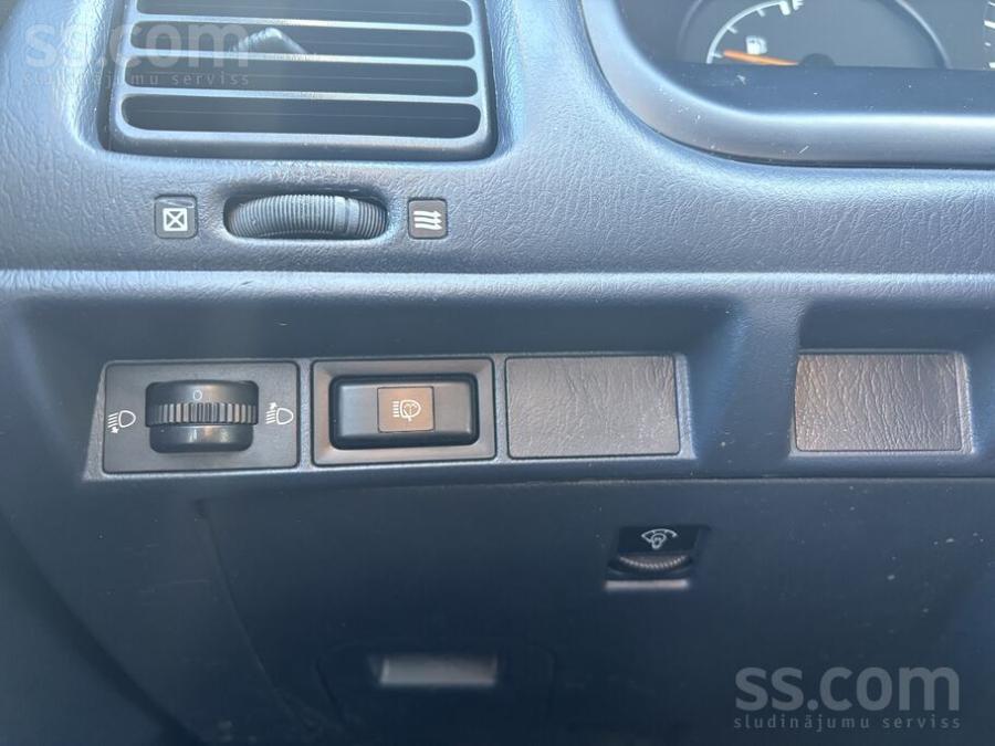 Balts Toyota Carina 1997 Ventspils, ar dzinēja tilpumu 1.60 L un nobraukumu 103 tūkst. km par 4500 €, foto 12 vietnē AUTOMOTO.COM.LV