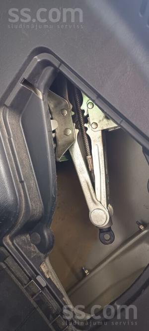 Pelēks Toyota Celica 1994 Liepāja, ar dzinēja tilpumu 1.80 L un nobraukumu 232 tūkst. km par 3350 €, foto 19 vietnē AUTOMOTO.COM.LV