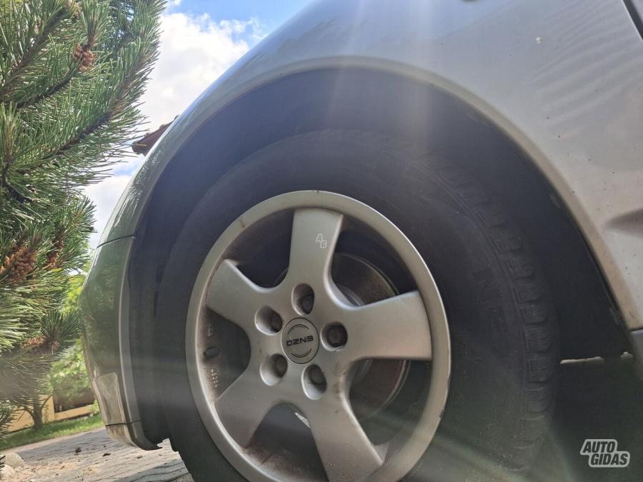 Pelēks Toyota Celica 2002 Alīta, ar dzinēja tilpumu 1.80 L un nobraukumu 294 tūkst. km par 3900 €, foto 13 vietnē AUTOMOTO.COM.LV