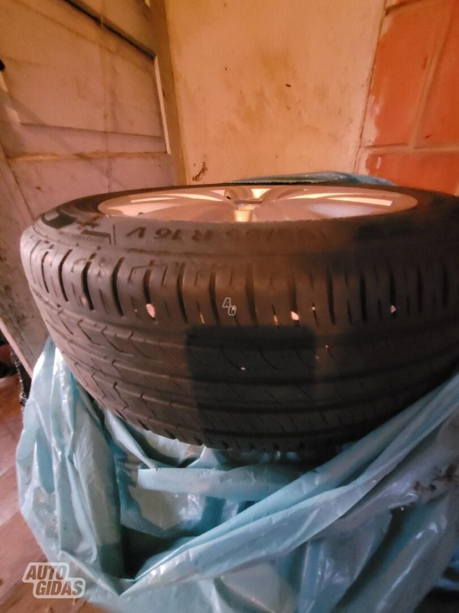Pelēks Toyota Celica 2002 Alīta, ar dzinēja tilpumu 1.80 L un nobraukumu 294 tūkst. km par 3900 €, foto 16 vietnē AUTOMOTO.COM.LV