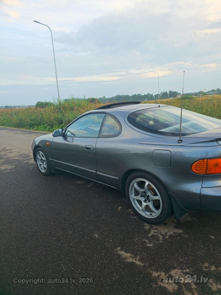 Pelēks Toyota Celica 1990 Tallina, ar dzinēja tilpumu 2.00 L un nobraukumu 331 tūkst. km par 6500 €, foto 4 vietnē AUTOMOTO.COM.LV