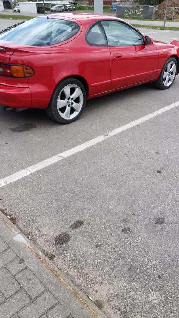 Sarkans Toyota Celica 1993 Klaipėda, ar dzinēja tilpumu 2.00 L un nobraukumu 261 tūkst. km par 4500 €, foto 3 vietnē AUTOMOTO.COM.LV