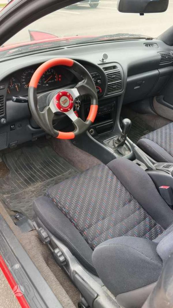 Sarkans Toyota Celica 1993 Klaipėda, ar dzinēja tilpumu 2.00 L un nobraukumu 261 tūkst. km par 4500 €, foto 5 vietnē AUTOMOTO.COM.LV