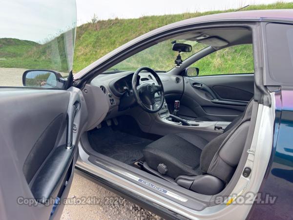 Violets Toyota Celica 2001 Tartu, ar dzinēja tilpumu 1.80 L un nobraukumu 307 tūkst. km par 3600 €, foto 4 vietnē AUTOMOTO.COM.LV