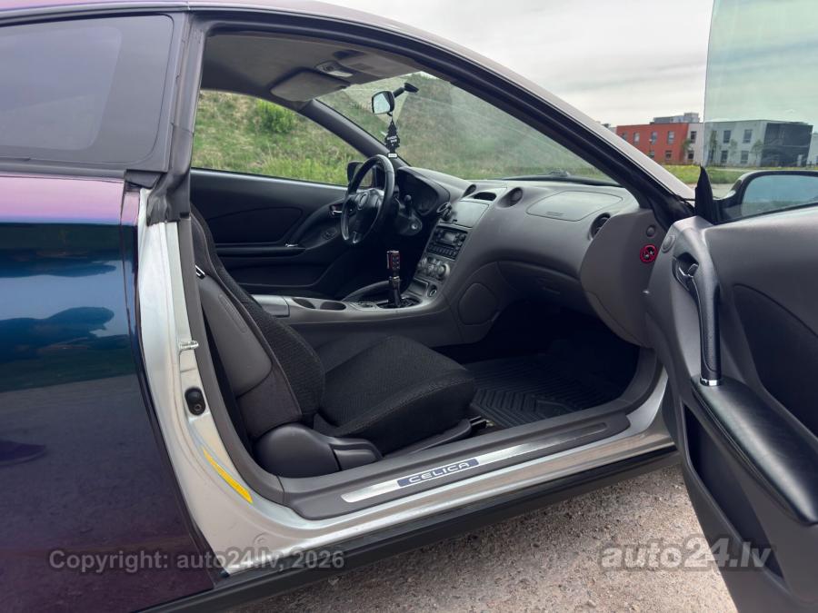 Violets Toyota Celica 2001 Tartu, ar dzinēja tilpumu 1.80 L un nobraukumu 307 tūkst. km par 3600 €, foto 11 vietnē AUTOMOTO.COM.LV