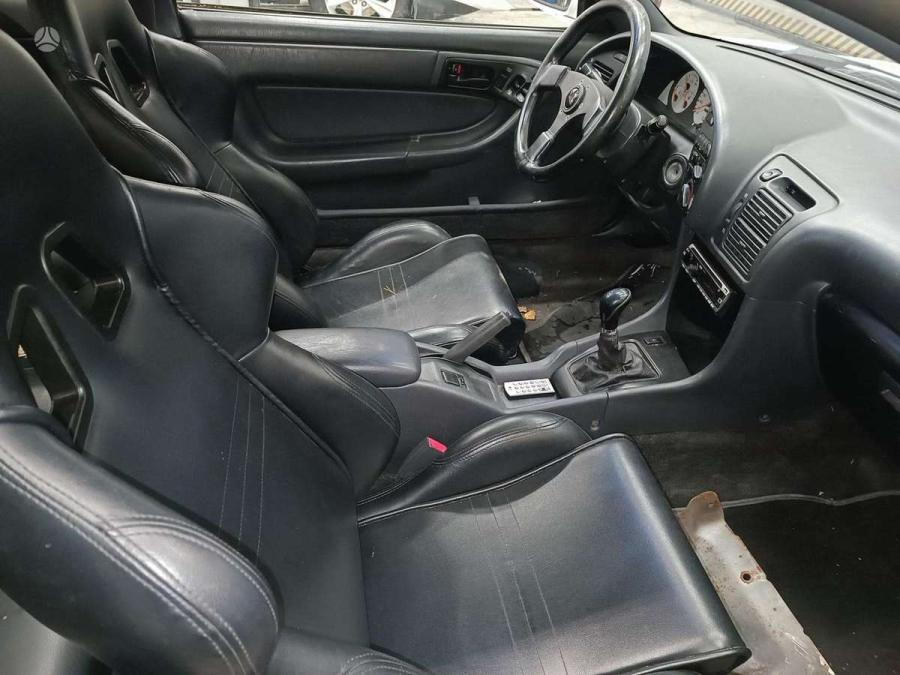 Balts Toyota Celica 2001 Klaipėda, ar dzinēja tilpumu 2.00 L un nobraukumu 270 tūkst. km par 4500 €, foto 6 vietnē AUTOMOTO.COM.LV