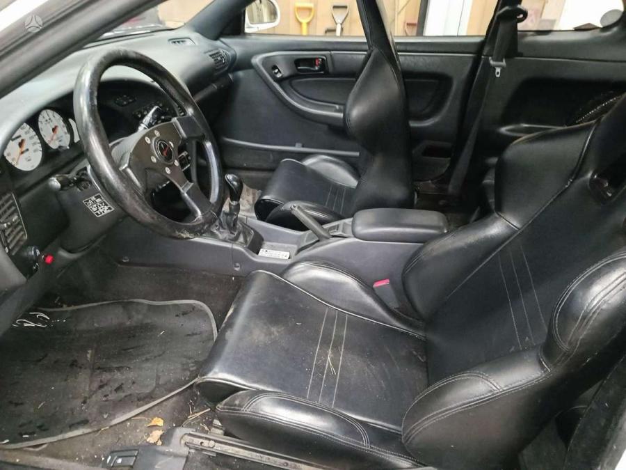 Balts Toyota Celica 2001 Klaipėda, ar dzinēja tilpumu 2.00 L un nobraukumu 270 tūkst. km par 4500 €, foto 9 vietnē AUTOMOTO.COM.LV
