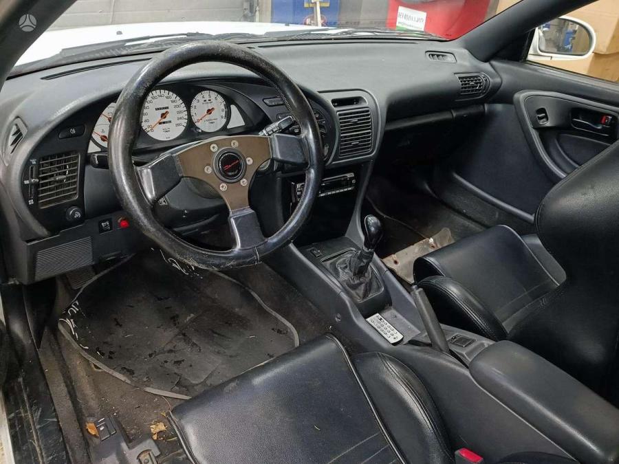 Balts Toyota Celica 2001 Klaipėda, ar dzinēja tilpumu 2.00 L un nobraukumu 270 tūkst. km par 4500 €, foto 10 vietnē AUTOMOTO.COM.LV